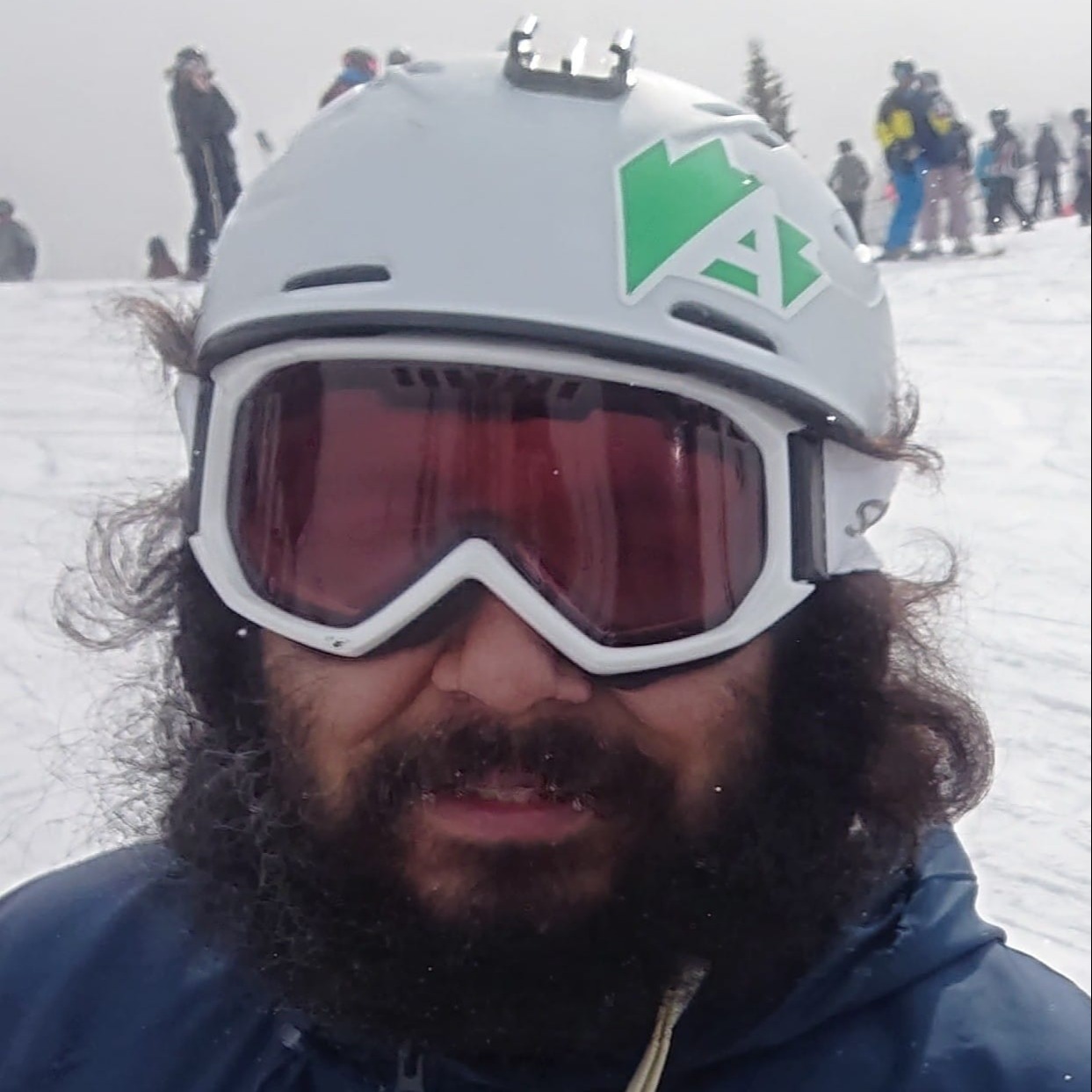 Ramiro | Twitter, Instagram, Facebook, TikTok | Linktree