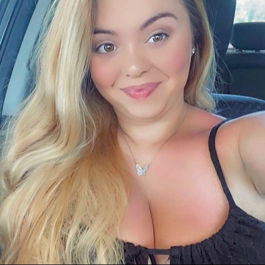 Miss.Aspen | Twitter, Instagram, Facebook, Twitch | Linktree