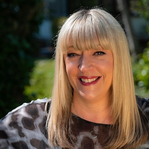 @lisatimoneywrites | Linktree