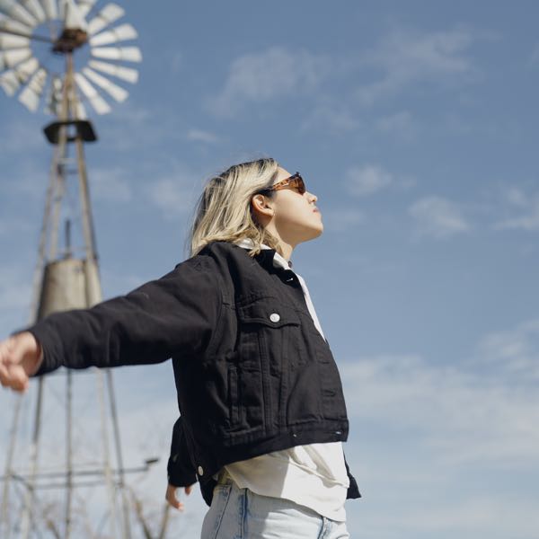 Sophiv - Listen on YouTube, Spotify - Linktree