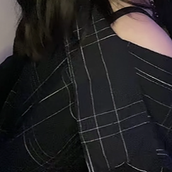 denishasaurus | Twitter, Instagram, Spotify, TikTok | Linktree