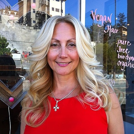 Deborah Peters | Instagram, Facebook | Linktree