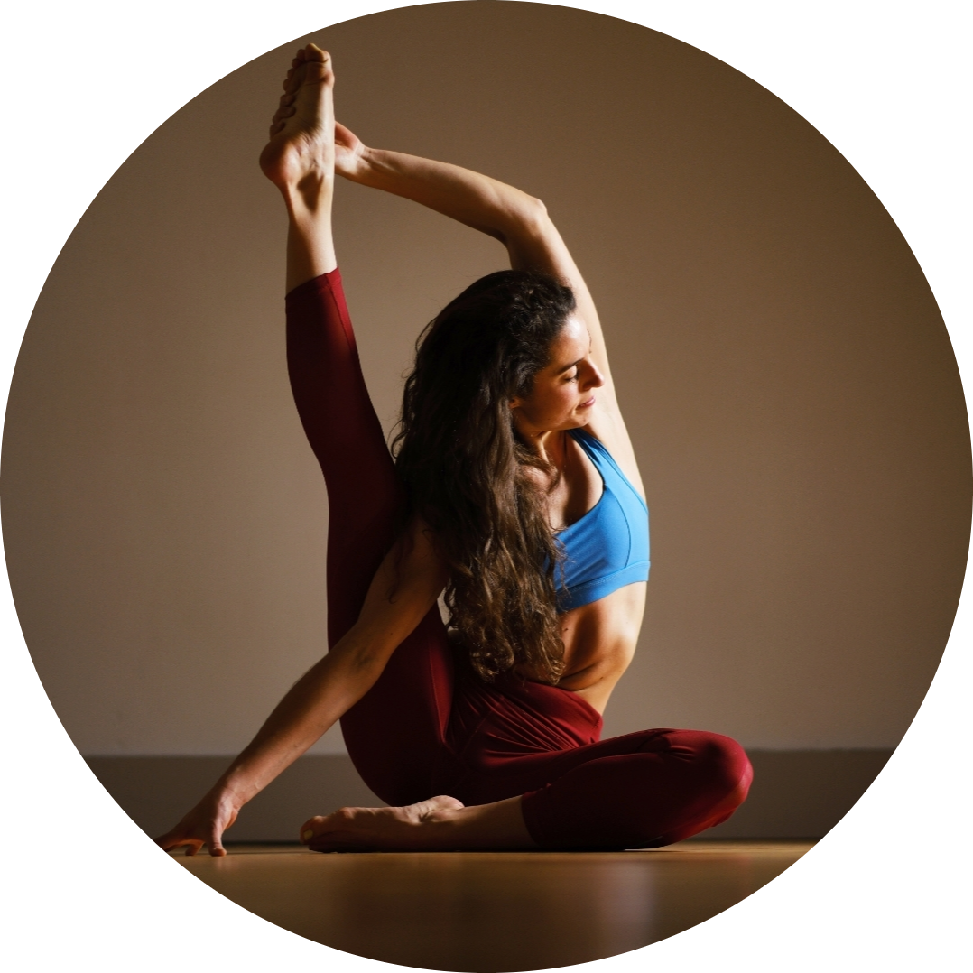 Yoga with Giulia | Instagram, Facebook | Linktree