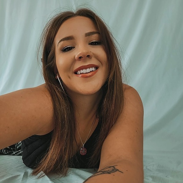 THE KAROLA PROJECT | Twitter, Instagram, TikTok | Linktree