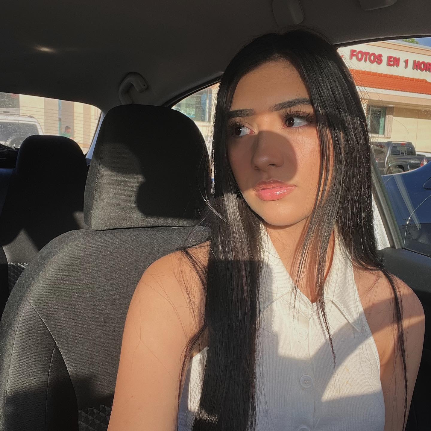 qtfoxyy | Twitter, Instagram, Twitch | Linktree