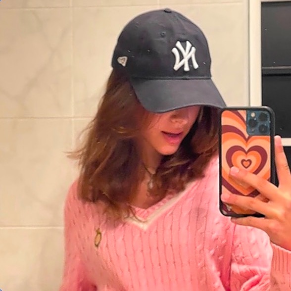 fefe:) | Facebook, TikTok | Linktree