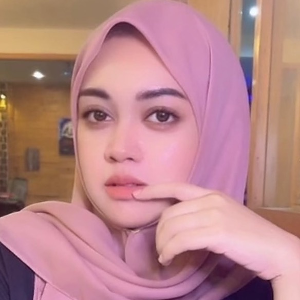 @ratu_amanda_ | Instagram, Facebook, TikTok | Linktree