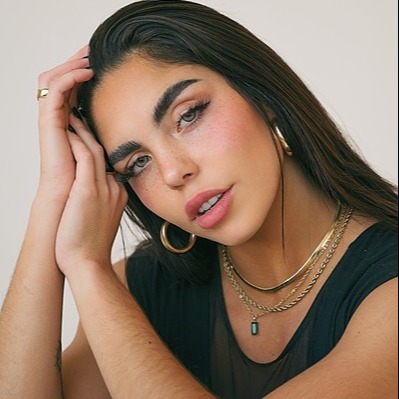 Alex Mara | Twitter, Instagram, Facebook, TikTok | Linktree