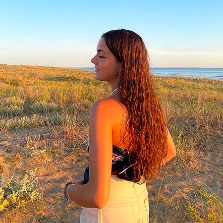 clara.lle | Instagram, TikTok | Linktree