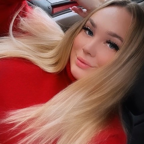 Nelka | Twitter, Instagram, TikTok | Linktree