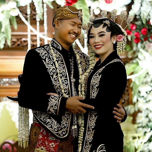 @nyonya.surakarta | Linktree