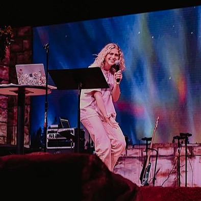 heyits.cia | Instagram, TikTok | Linktree