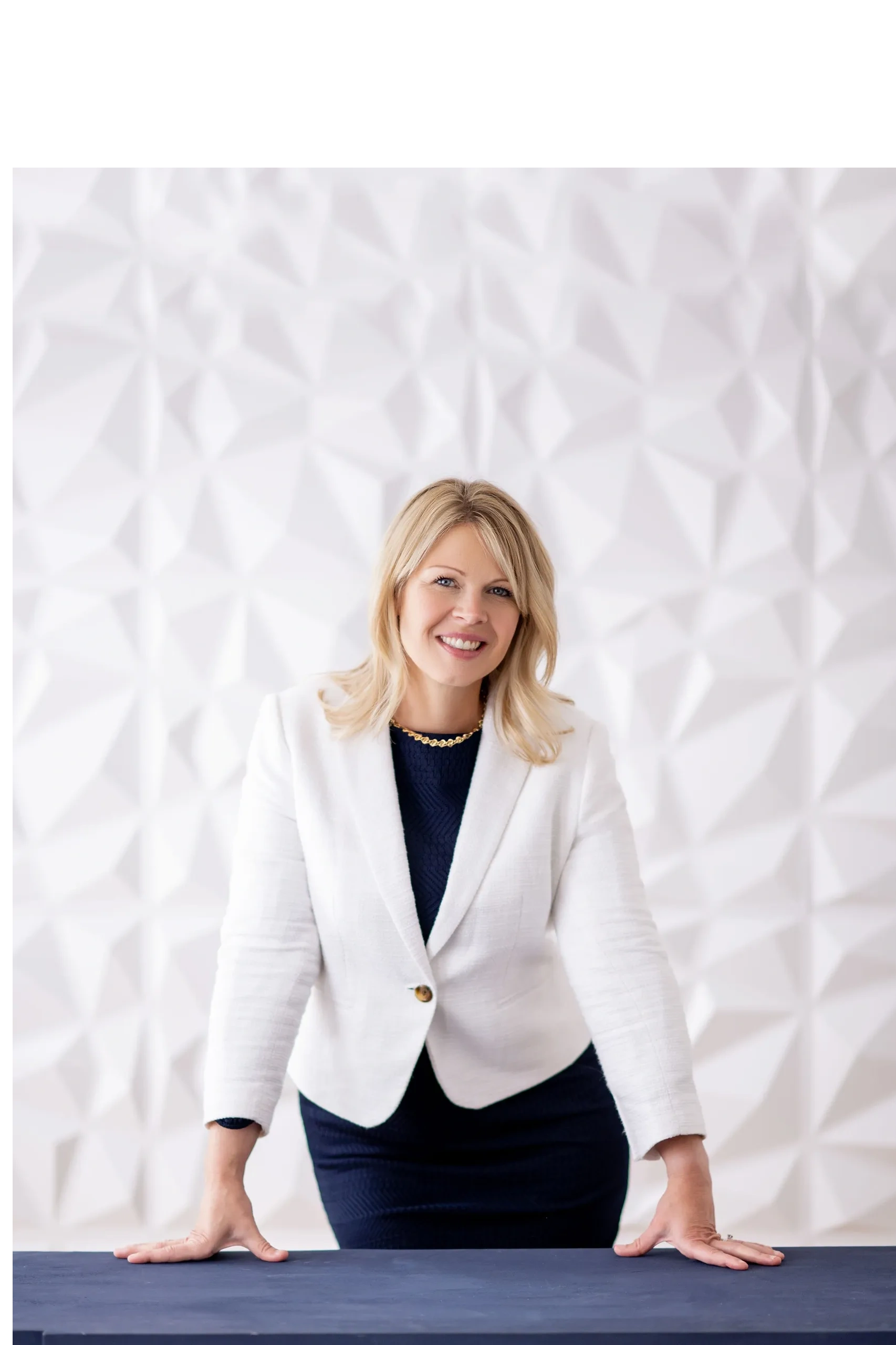 russetperry | Twitter, Instagram, Facebook | Linktree