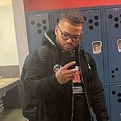 @MINDOFREZ | Twitter, Instagram, Twitch | Linktree