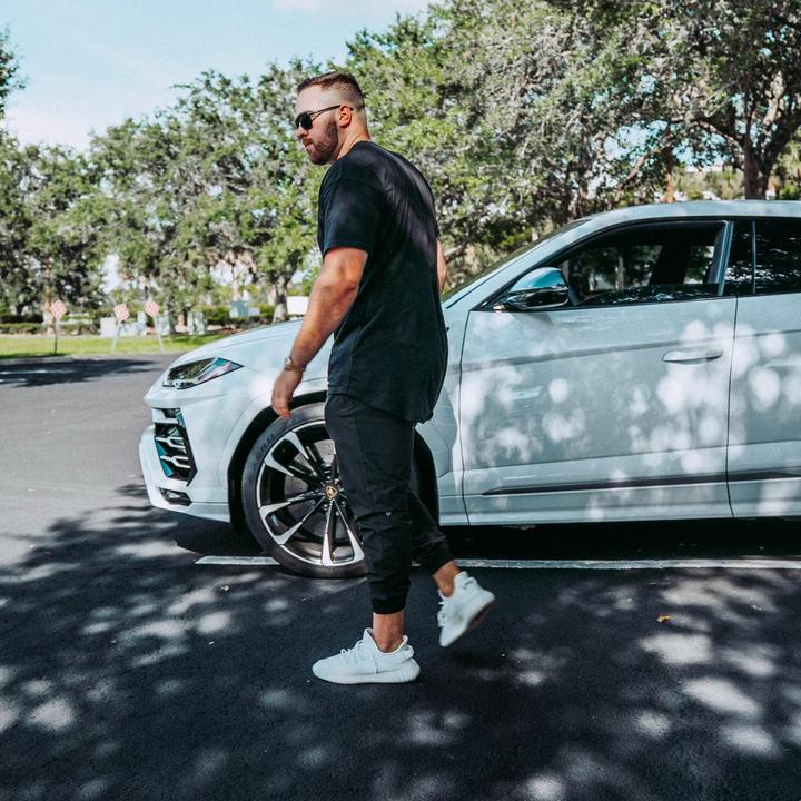 CARBON WATCH CO. | Instagram, TikTok | Linktree