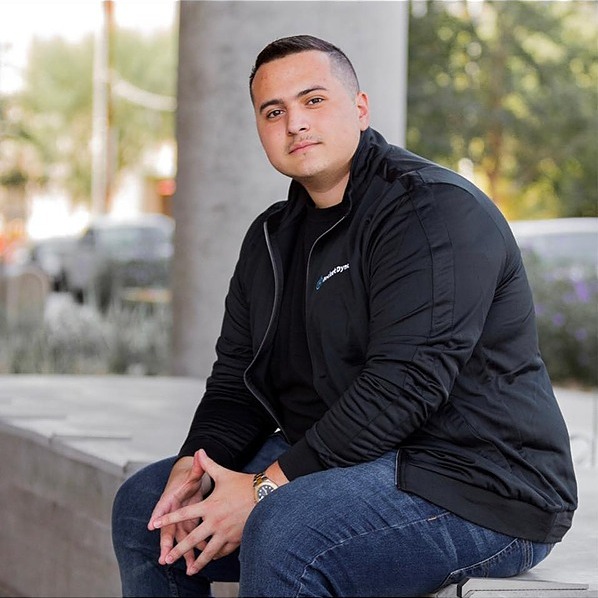 Jonathan Diaz | Twitter, Instagram, Facebook | Linktree