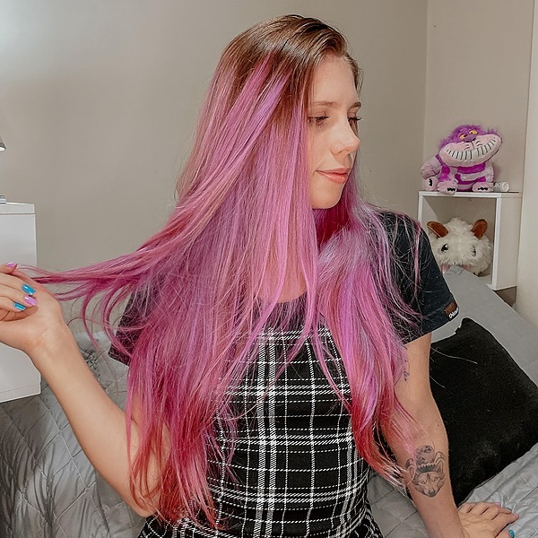 Marina Basso | Twitter, Instagram, Twitch | Linktree