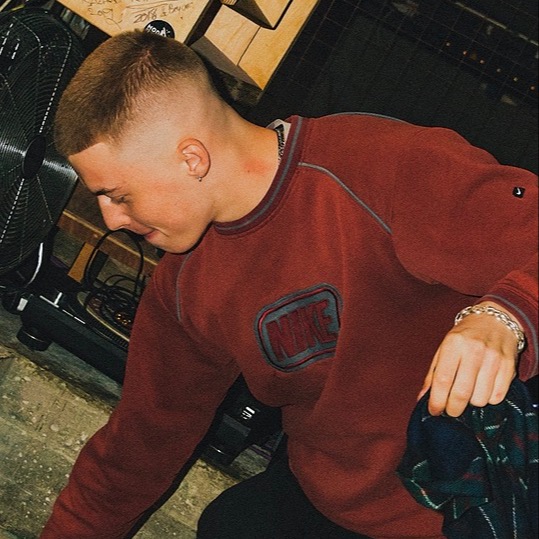 RONNI - Listen on YouTube, Spotify, Apple Music - Linktree