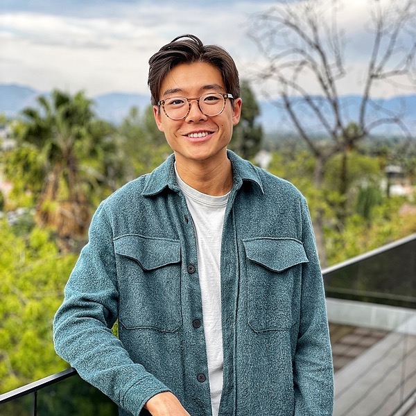 Derek Xiao | YouTube, TikTok | Linktree