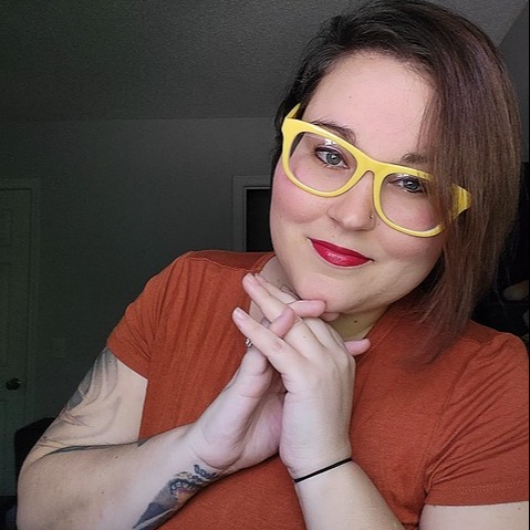 Tatum Holt, NA fantasy author. | Instagram, Facebook | Linktree