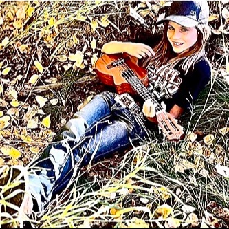 Hayley Isabel | Instagram, Facebook | Linktree