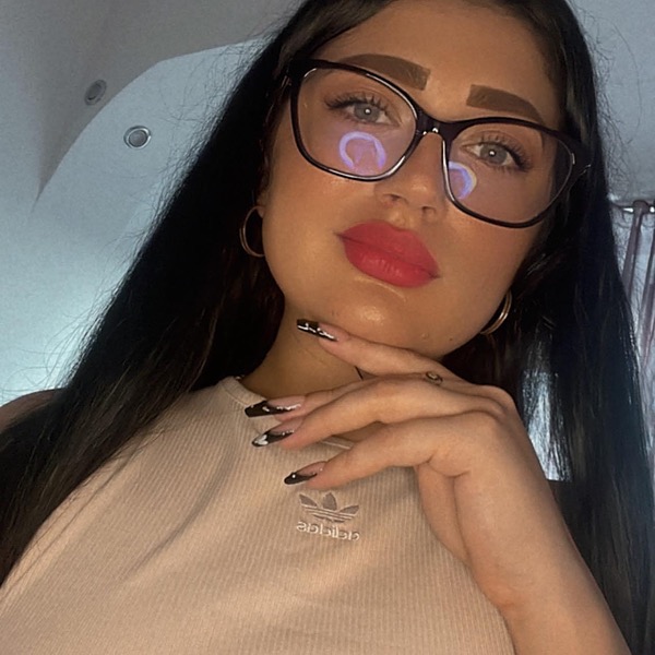 @Amalia-Andreea - Find @Amalia-Andreea Onlyfans - Linktree