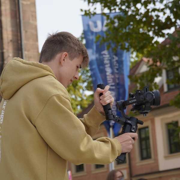 tassilo | Twitter, Instagram | Linktree