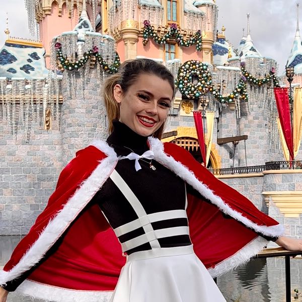 MallyMouse | Twitter, Instagram, TikTok, Twitch | Linktree