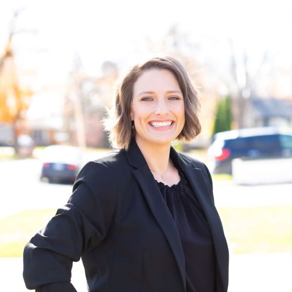 Angela Lefebvre | Instagram, Facebook | Linktree