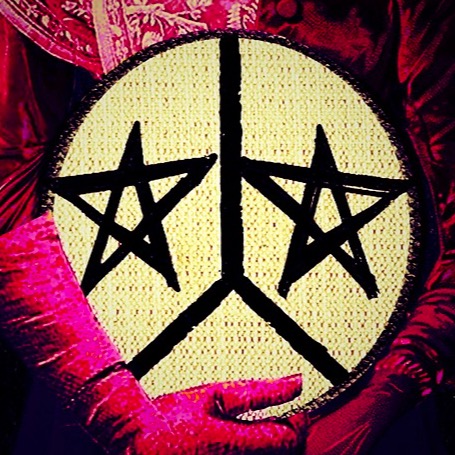 spellcasting | Twitter, Instagram | Linktree