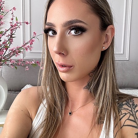 𝔸𝕟𝕘𝕚𝕖 𝔹𝕝𝕠𝕠𝕞 - Find 𝔸𝕟𝕘𝕚𝕖 𝔹𝕝𝕠𝕠𝕞 Onlyfans - Linktree