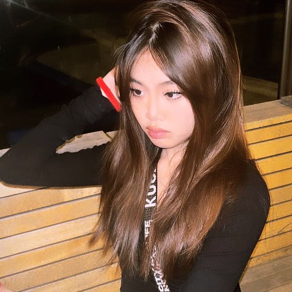 vy n. | Instagram, TikTok | Linktree