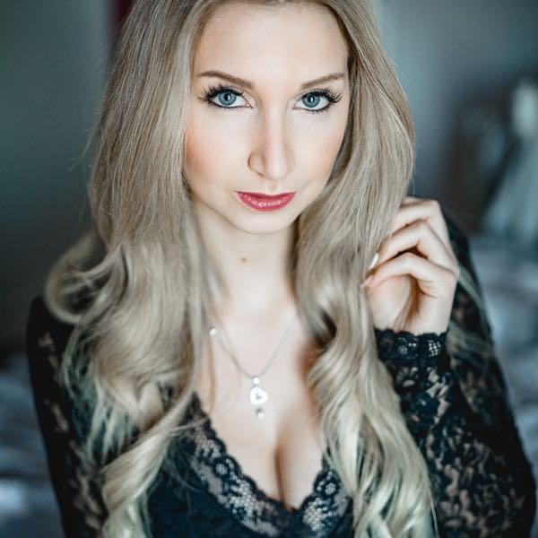 @blondiiegiirl | Linktree @blondiiegiirl | Linktree