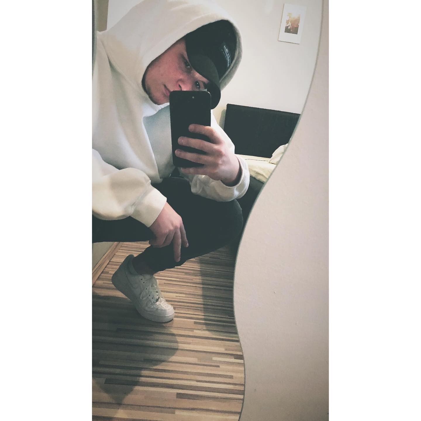 lp_chrisx | Twitter, Instagram, TikTok, Twitch | Linktree