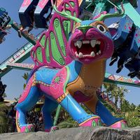 Theme Parks and Halloween. | Twitter, Instagram, Facebook | Linktree