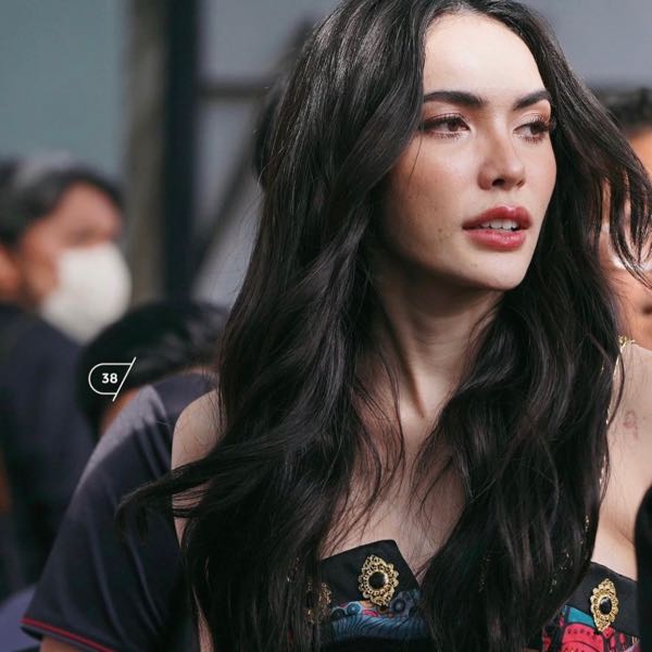 CHARLOTTE AUSTIN | Twitter, Instagram, Facebook, TikTok | Linktree