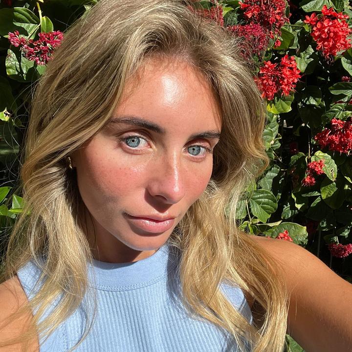 bonnieblue_xoxo - Find @bonnieblue_xoxo Onlyfans - Linktree