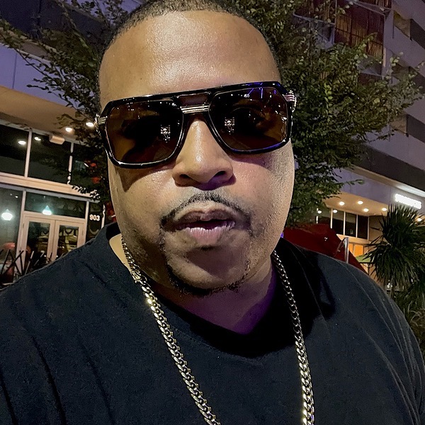 CEO of One Five Entertainment | Twitter, Instagram | Linktree