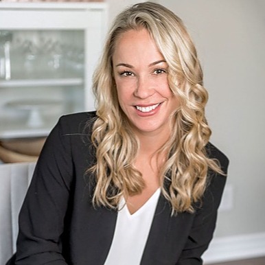 Melanie McTigue | Twitter, Instagram, Facebook | Linktree