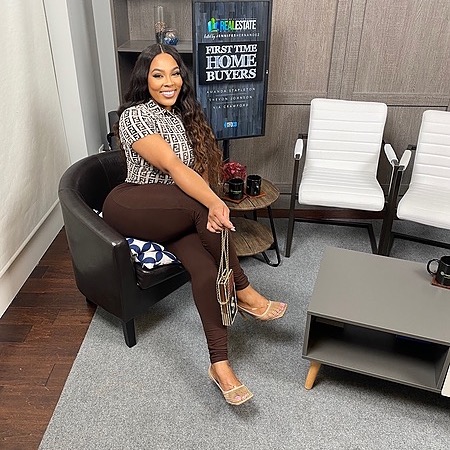 AmandaStapleton | Twitter, Instagram, YouTube | Linktree