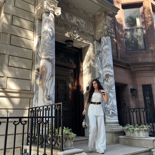 Victoria | Instagram, Spotify | Linktree