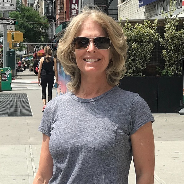 Writer + Writing Coach | Twitter, Instagram, Facebook | Linktree