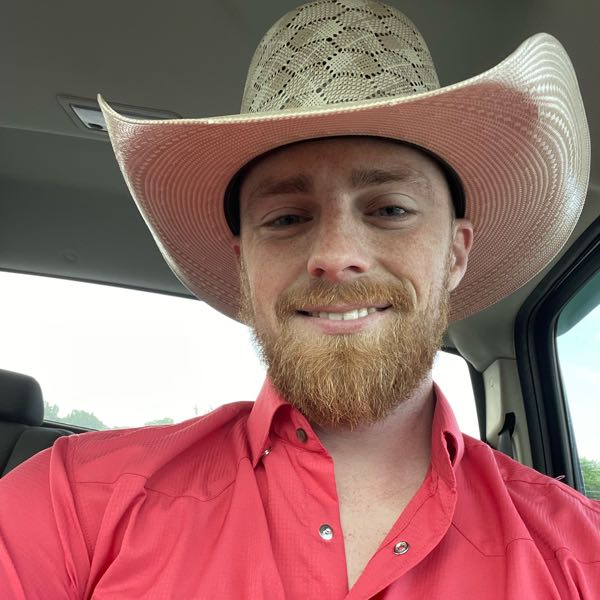 Jordan Hewitt | Instagram, TikTok | Linktree