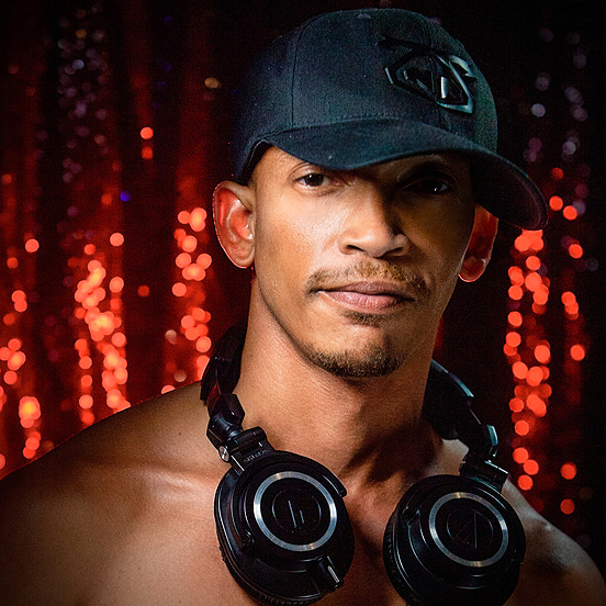 DJ Tiny Tim | Twitter, Instagram, Facebook | Linktree