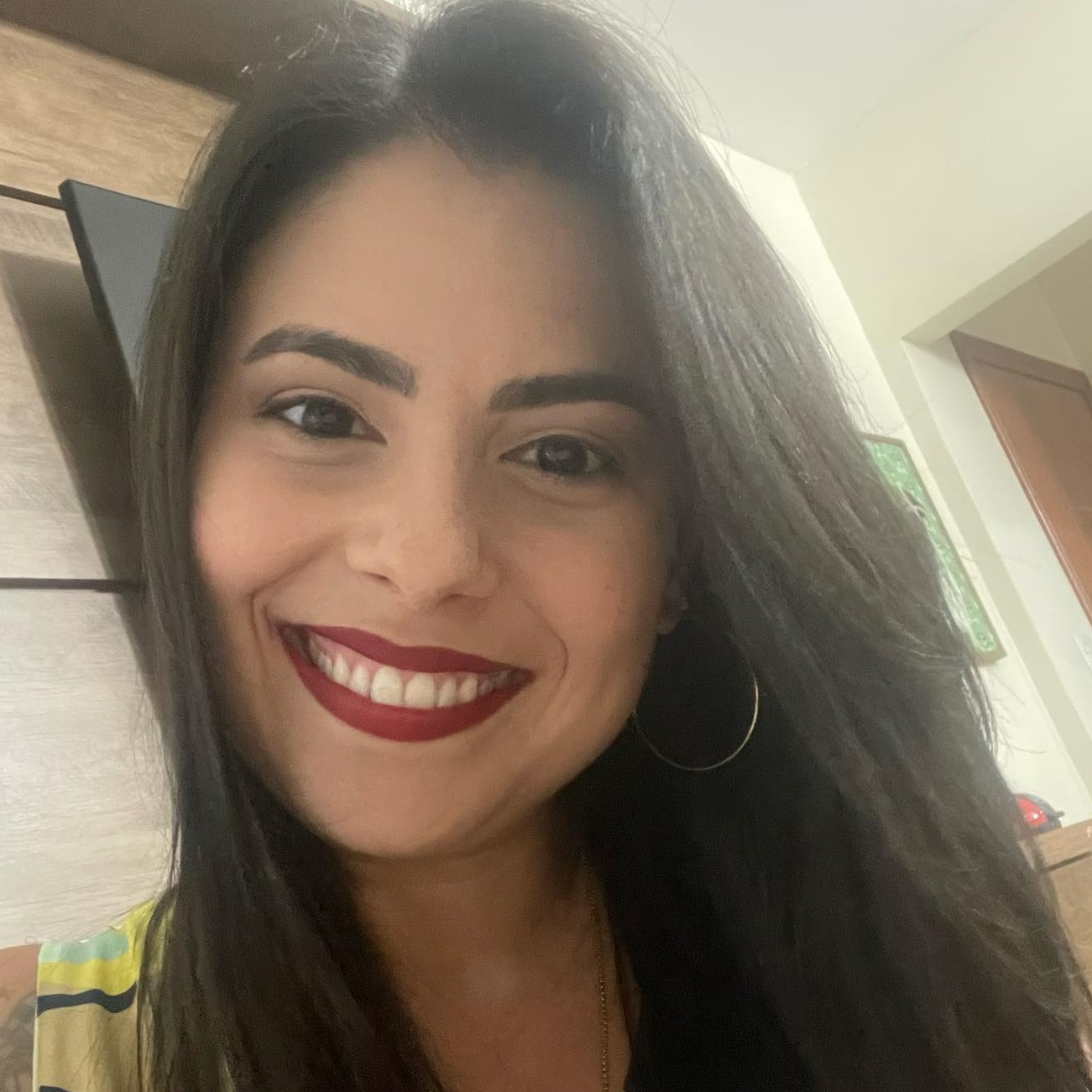 Dra Larissa Gatto. | Instagram | Linktree