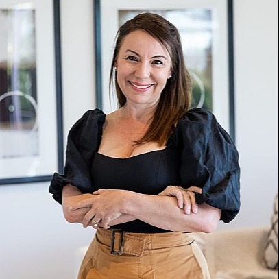 Tracey Caruana | Instagram, Facebook | Linktree