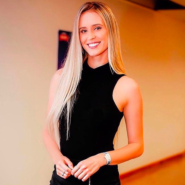 Mônica Alves | Twitter, Instagram, Facebook | Linktree