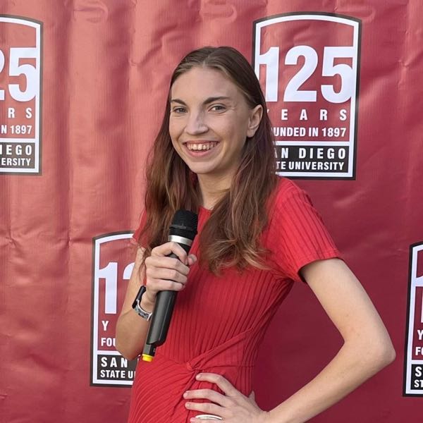 Sara Rott | Twitter, Instagram, Facebook, TikTok | Linktree