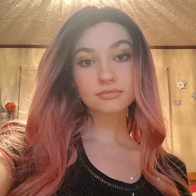 Bri Marie | Twitter, Instagram, TikTok | Linktree