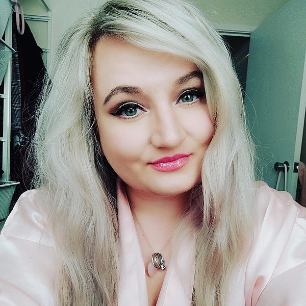 alicia__maria | Instagram, Facebook | Linktree